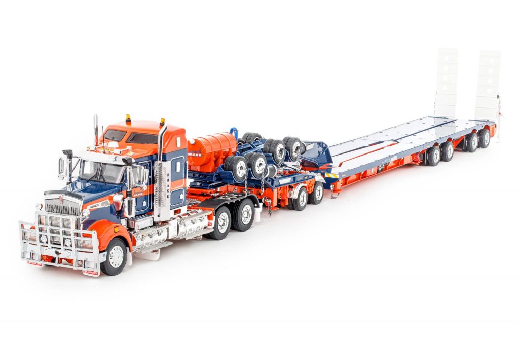 How is a Drake Collectible diecast replica made? - The Drake Group